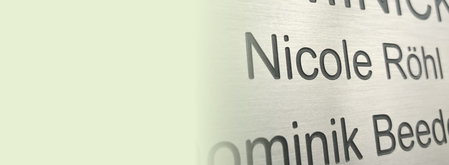 Klingelschilder, Briefkastenschilder, Türschilder bei schilder.plus